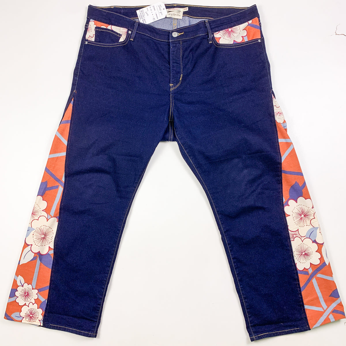 Upcycled Levi's Flared Jeans With Floral Panels – Double Take