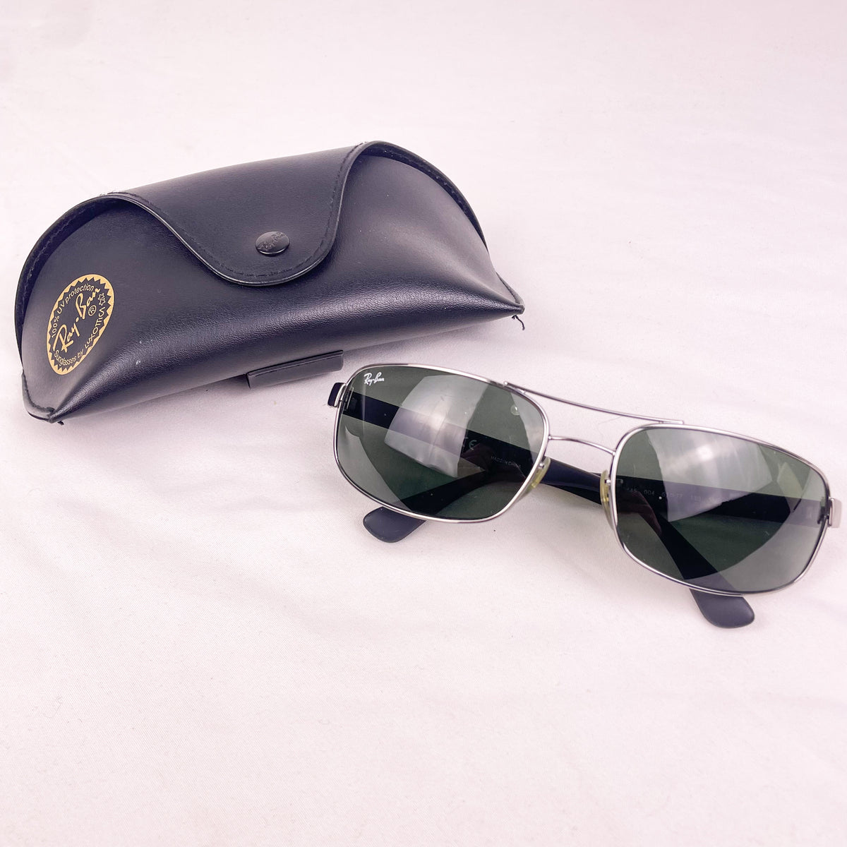 Ray-Ban RB 3445 Sunglasses With Case – Double Take